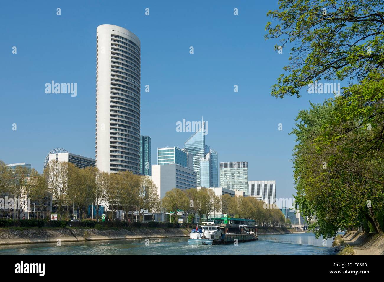 France, Puteaux, Hauts de Seine, quai de Dion Bouton, Tour France ...