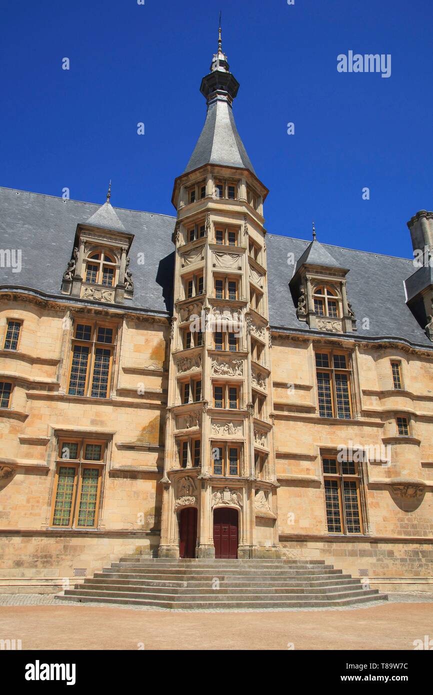 Palais ducal de nevers Banque de photographies et d’images à haute ...