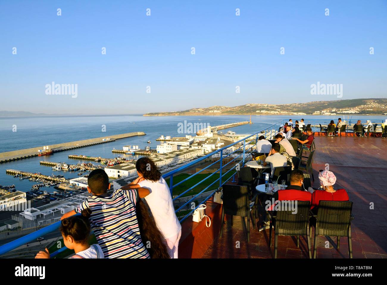 Maroc, région Tanger Tétouan, Tanger, Medina, vieille ville, cafe ...