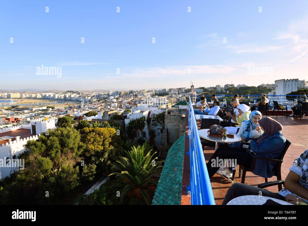 Maroc, région Tanger Tétouan, Tanger, Medina, vieille ville, cafe ...