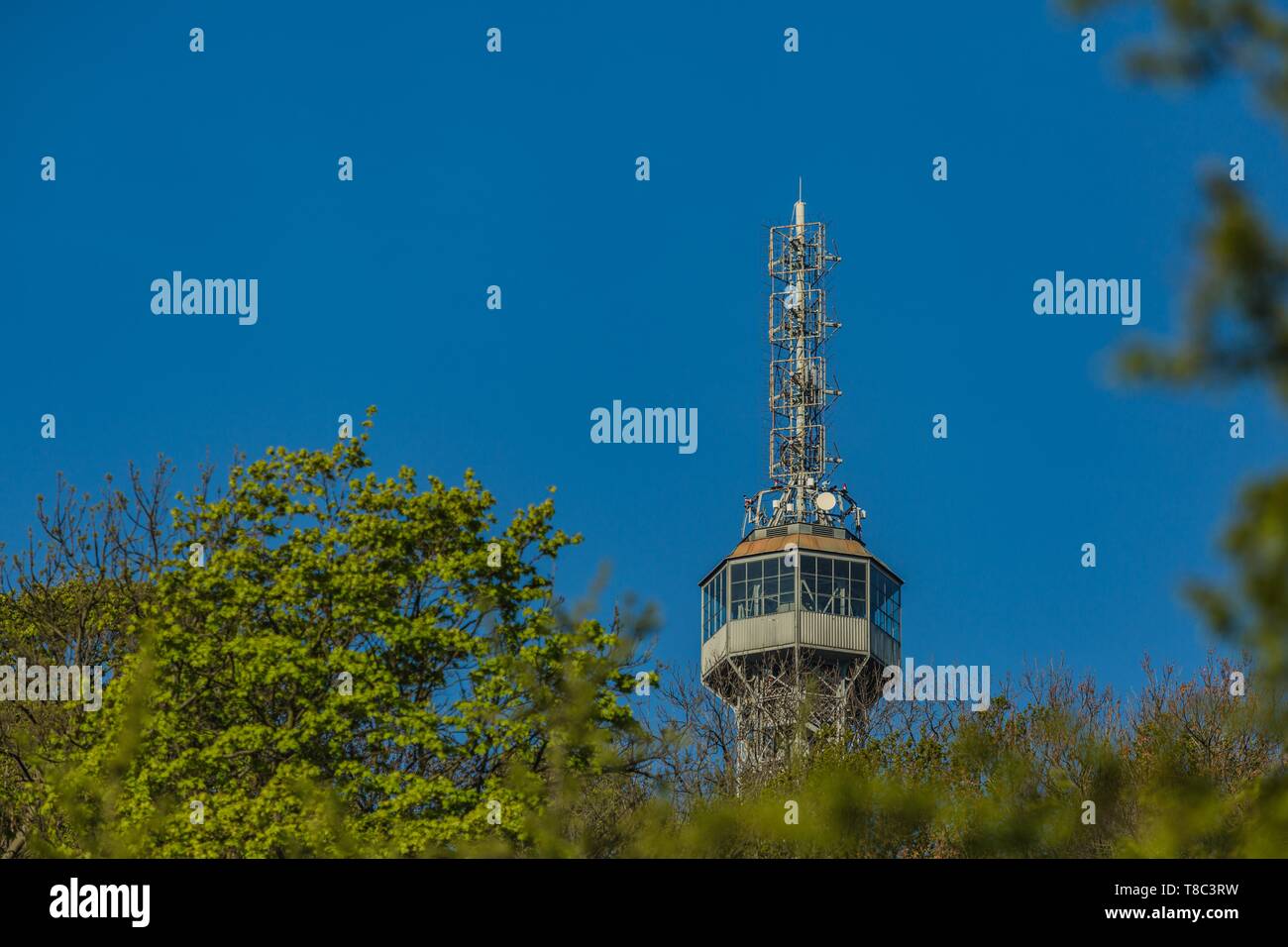 Prague construction petrin tower Banque de photographies et d’images à ...
