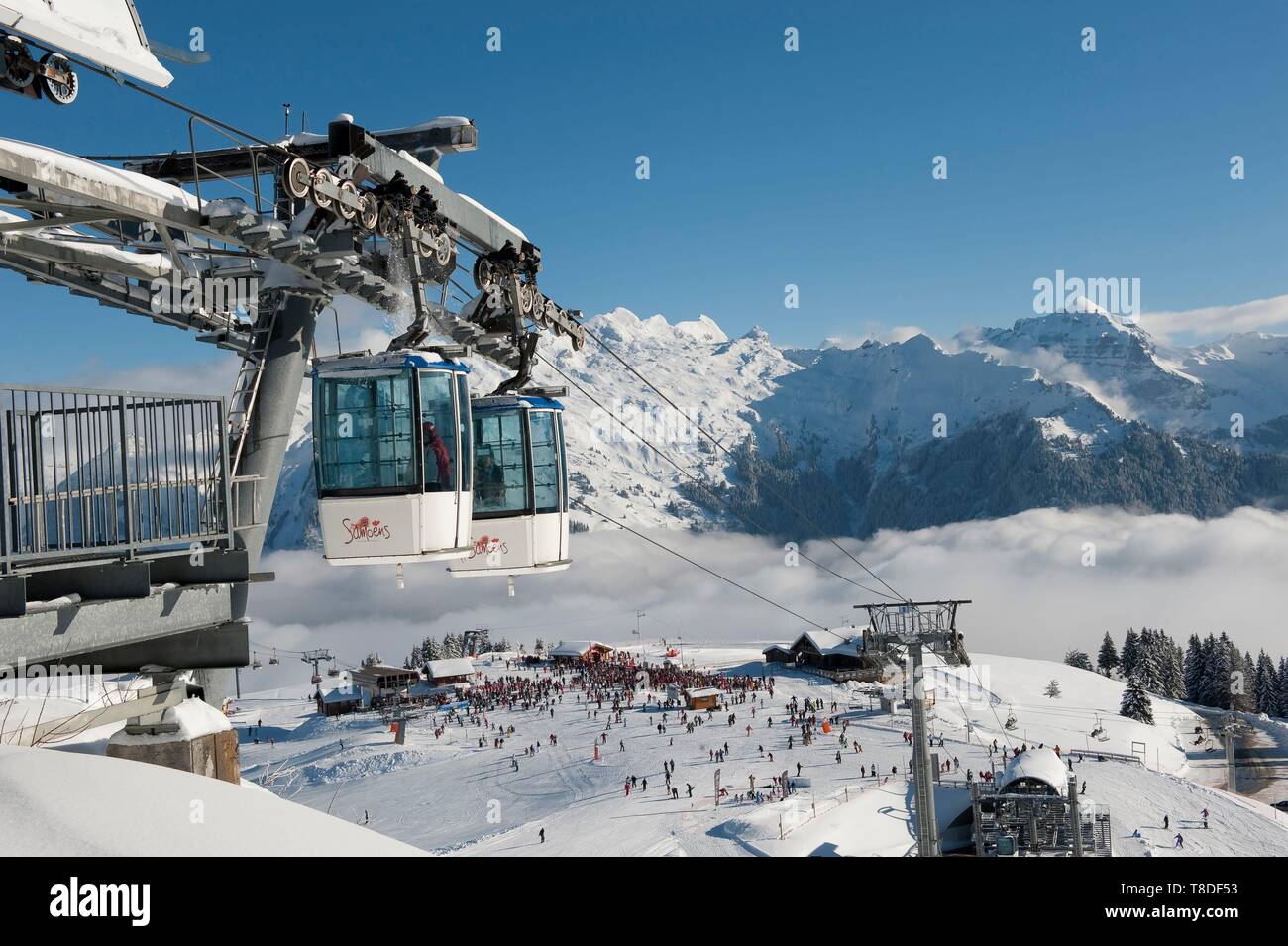 Samoëns 1600 Banque de photographies et d’images à haute résolution - Alamy
