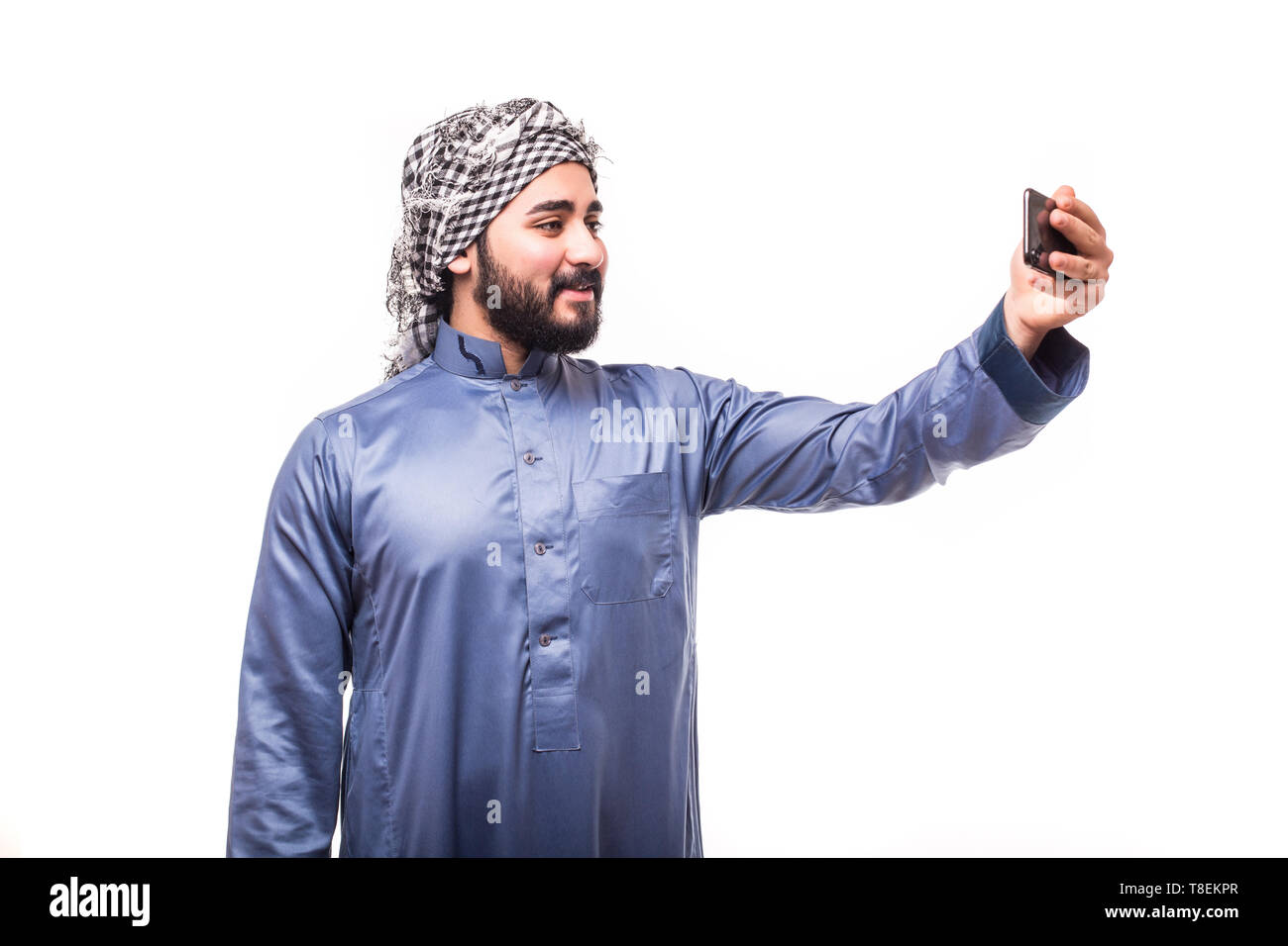 Saudi arab man wearing thobe Banque de photographies et d’images à ...