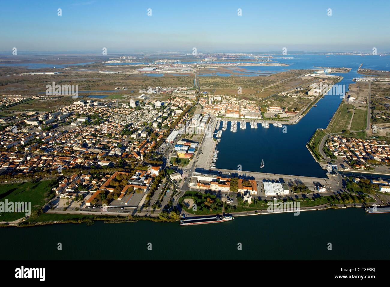 Port Saint Louis Du Rhone Banque d'image et photos - Page 4 - Alamy