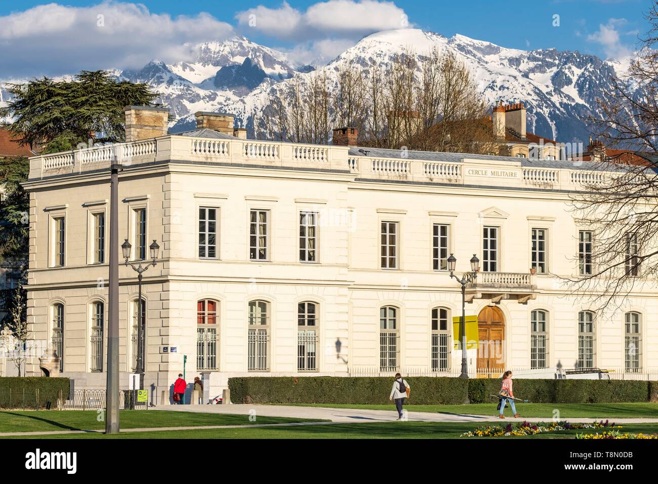Cercle militaire Banque de photographies et d’images à haute résolution ...