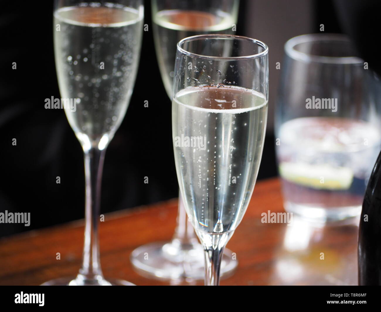 Beer prosecco Banque de photographies et d’images à haute résolution - Alamy