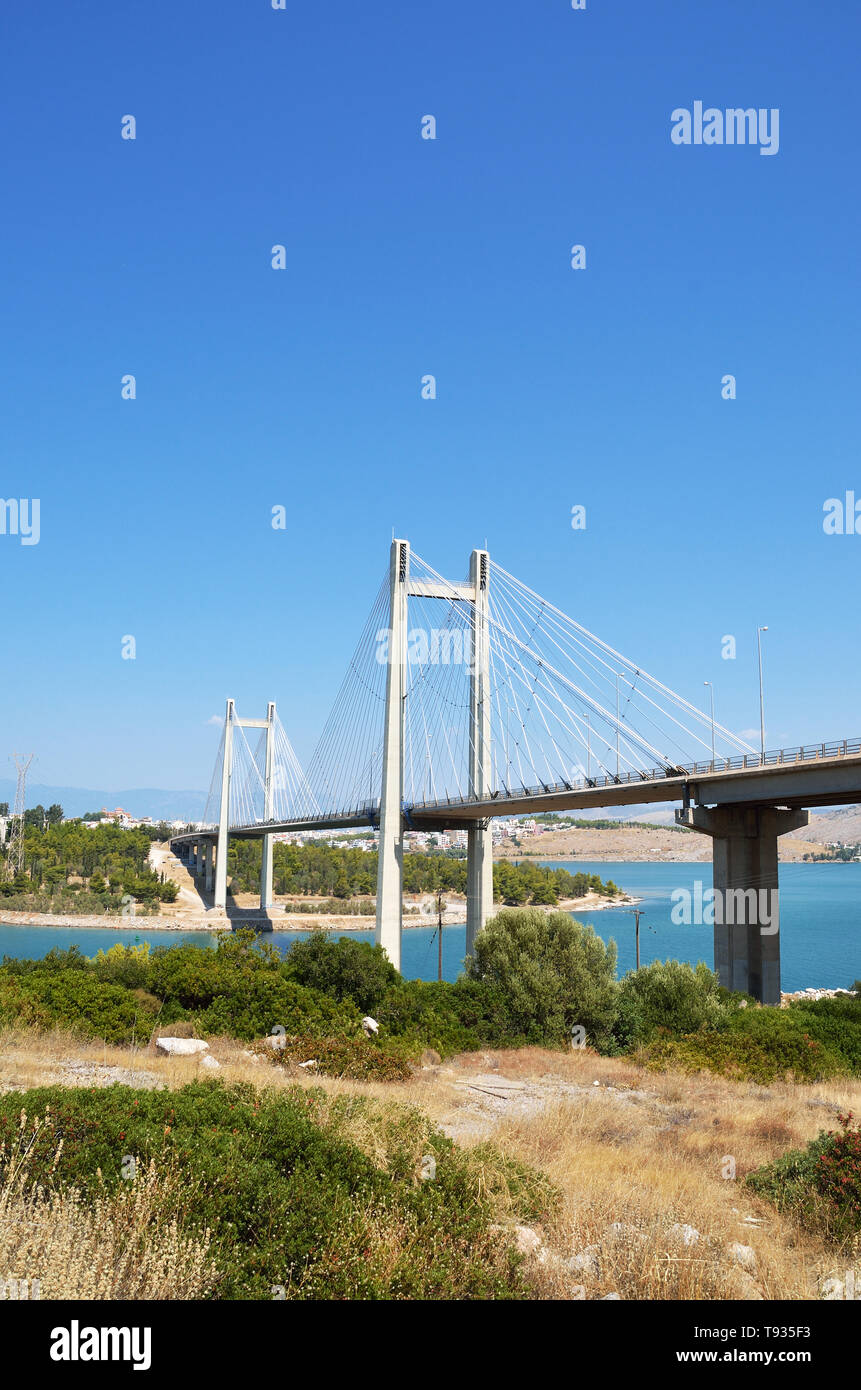 Chalcis' Bridge , le pont reliant l'île d'Eubée avec le continent de la ...
