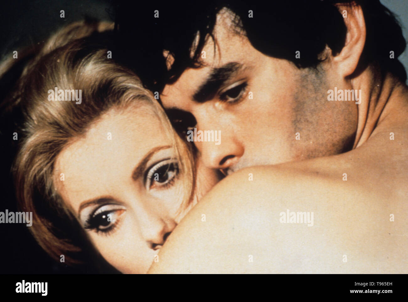 Belle de jour 1967 catherine deneuve Banque de photographies et d’images à haute résolution - Alamy