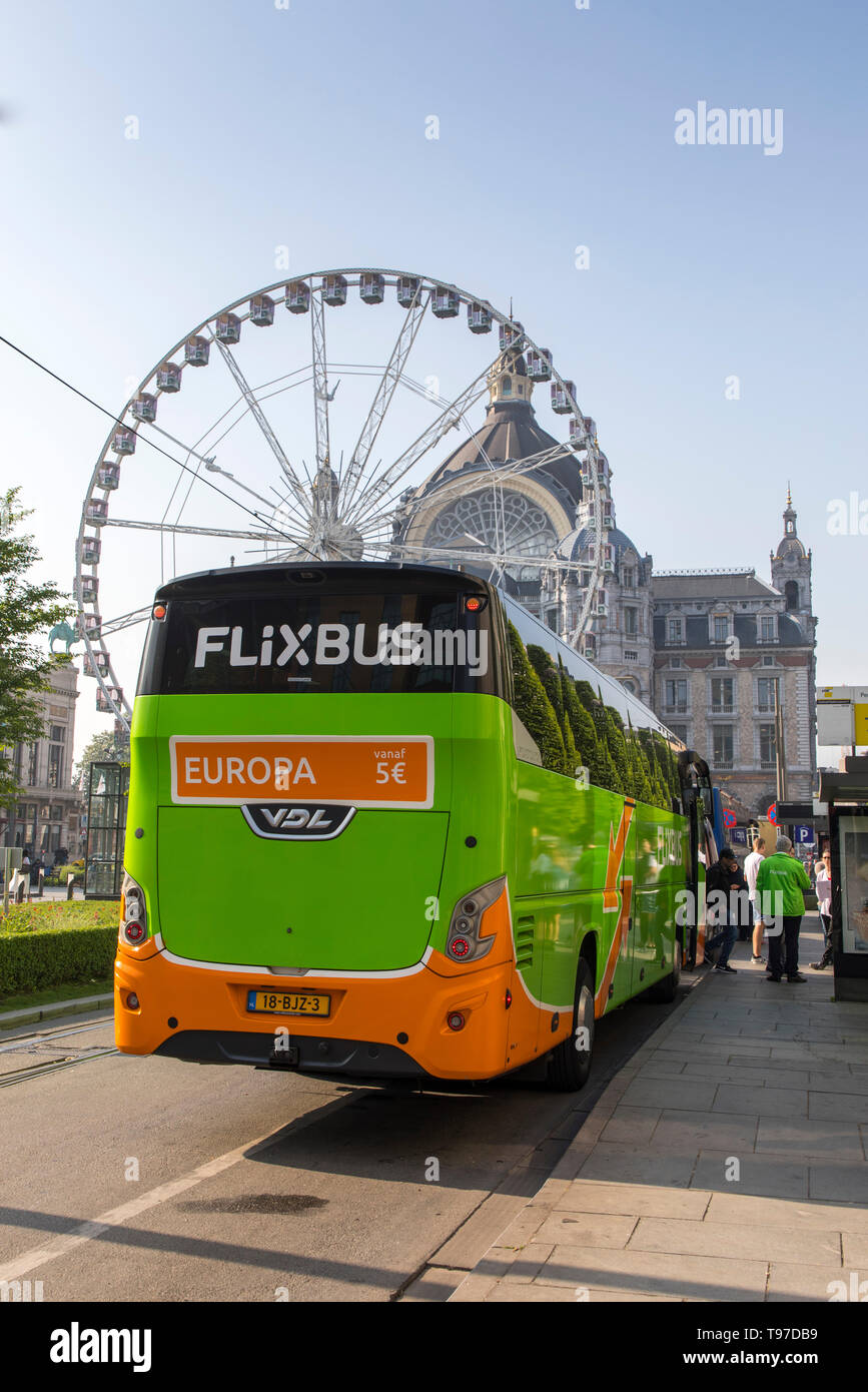 Flixbus central stationation Banque de photographies et d’images à ...