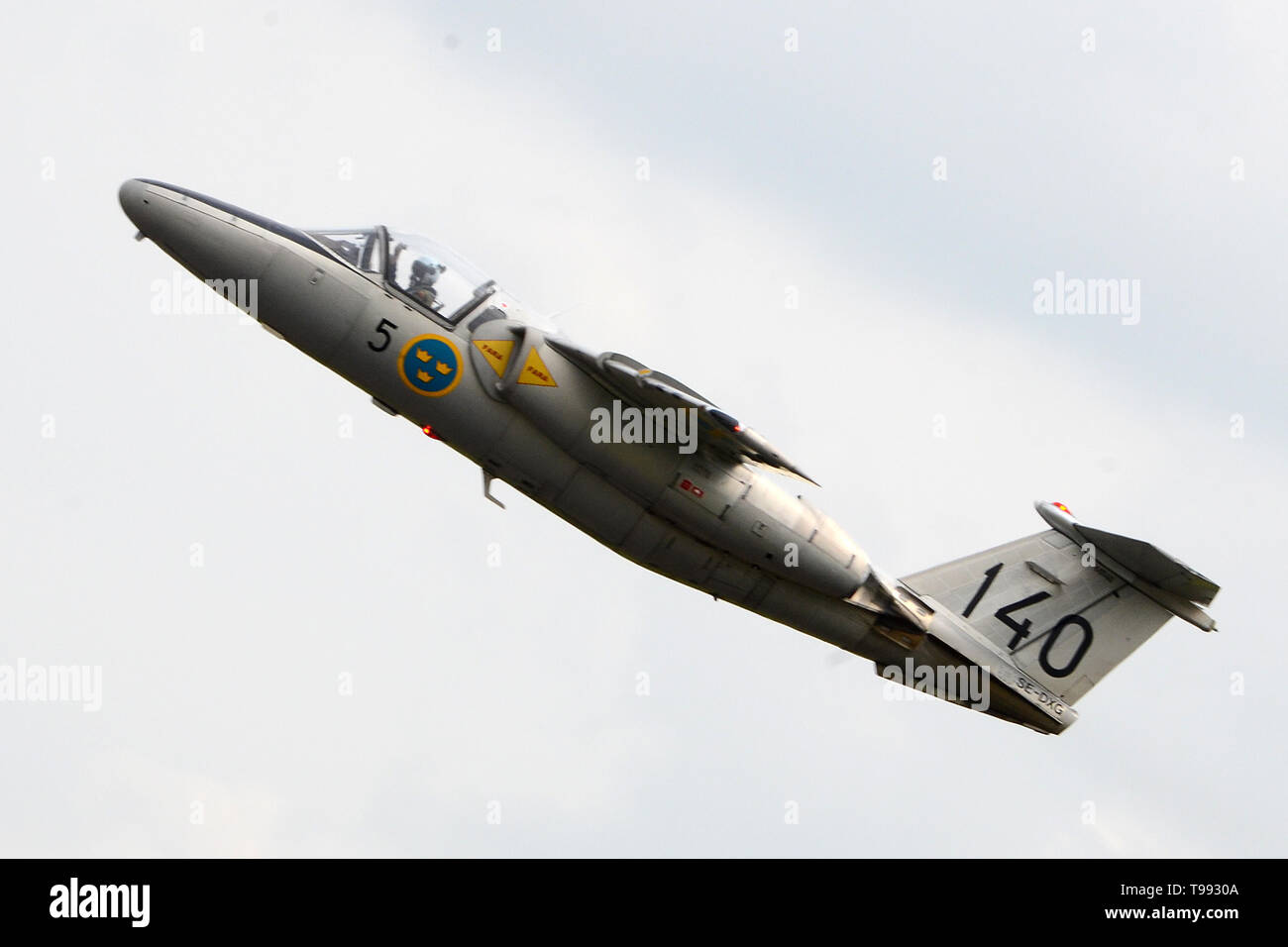 Aile f5 Banque de photographies et d’images à haute résolution - Alamy