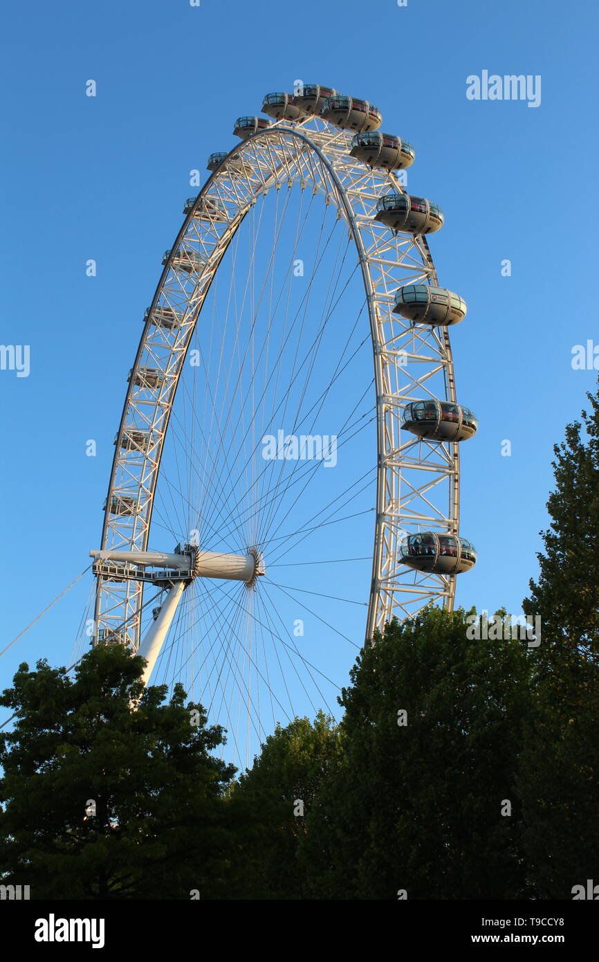 Oeil coca cola Banque de photographies et d’images à haute résolution ...