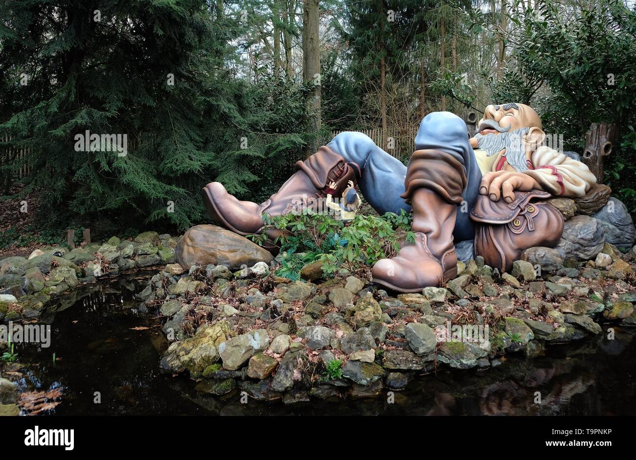 Petit pouce Banque de photographies et d’images à haute résolution - Alamy