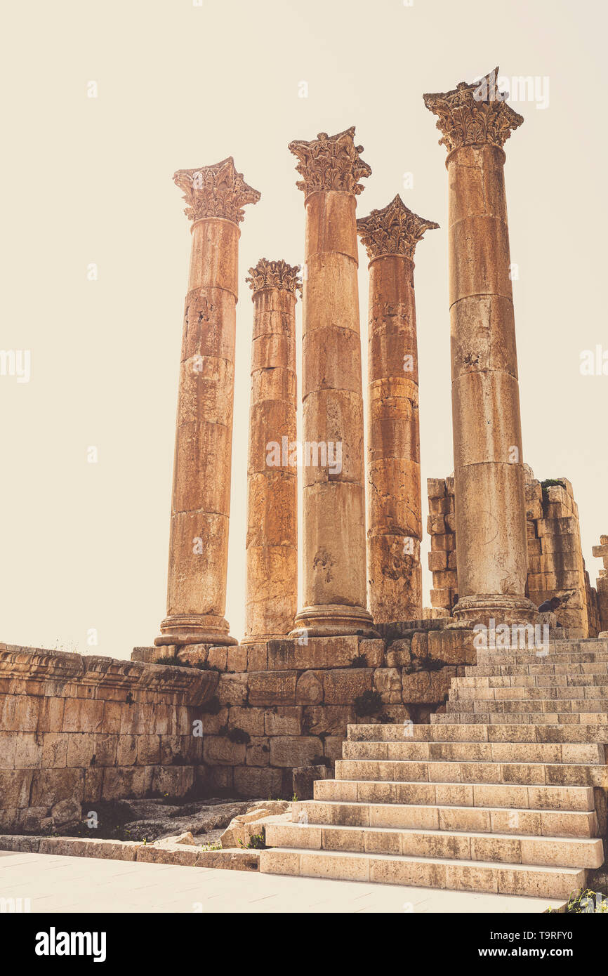Colonnes antiques Banque de photographies et d’images à haute ...