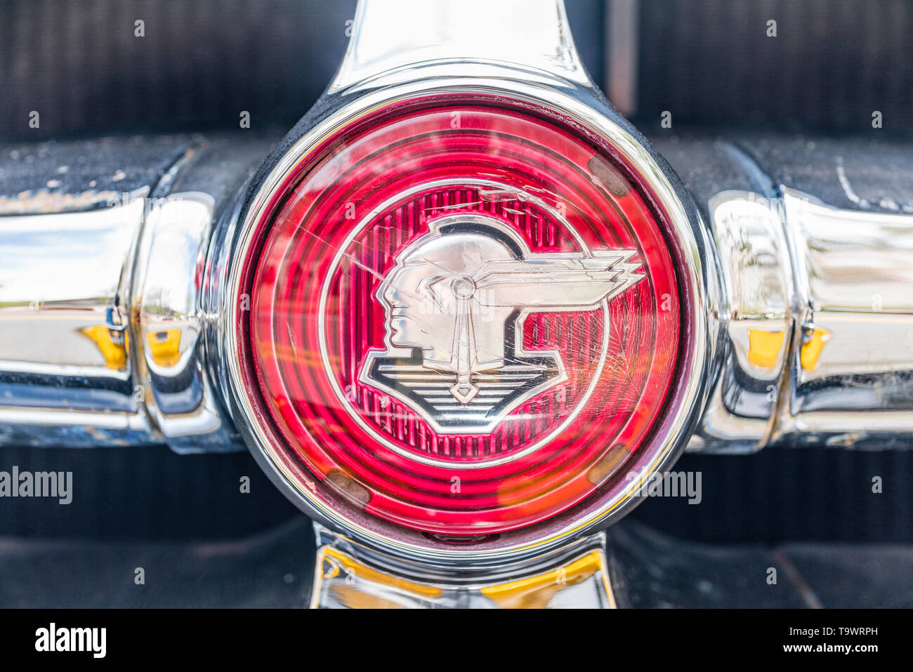 Un détail de la Pontiac 1952 logo de l'automobile de la tête et de la ...