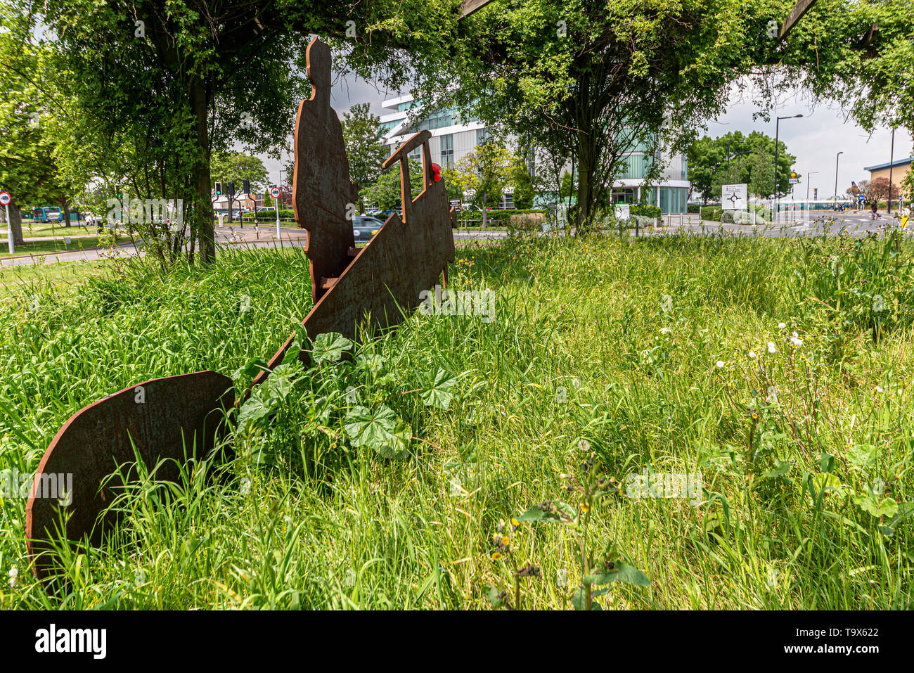 Avion et pilote d'avion à profil en acier à silhouette centenaire de la ...