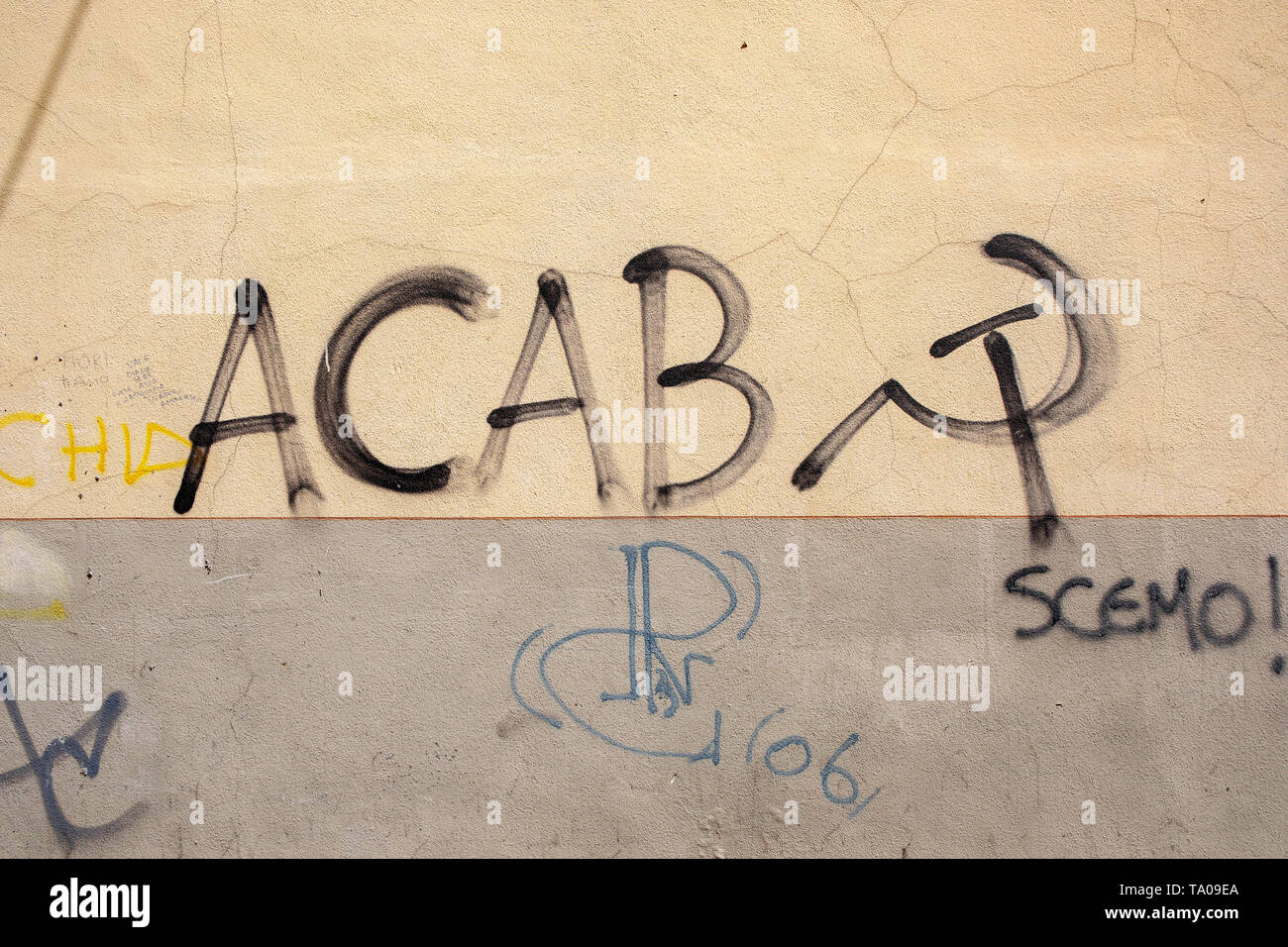 Acab graffiti Banque de photographies et d’images à haute résolution ...