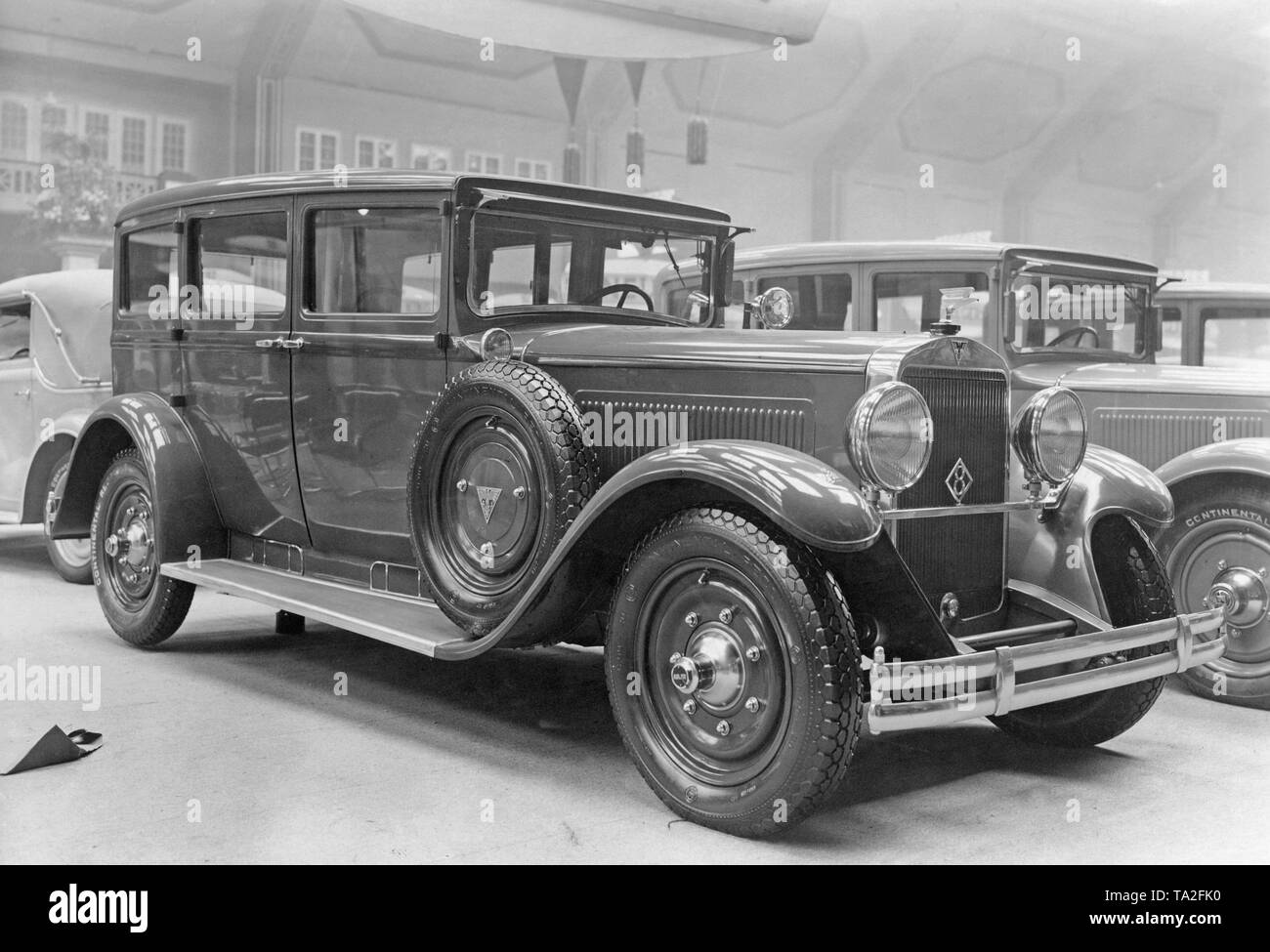 Voitures standard Banque de photographies et d’images à haute ...