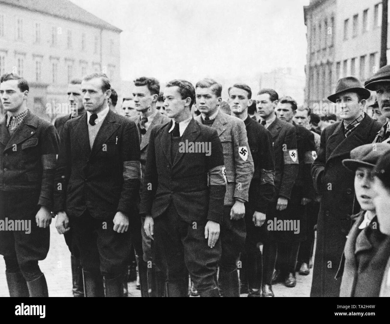 Guardsman Rudolf Kopal a été tué lors d'affrontements entre la police ...