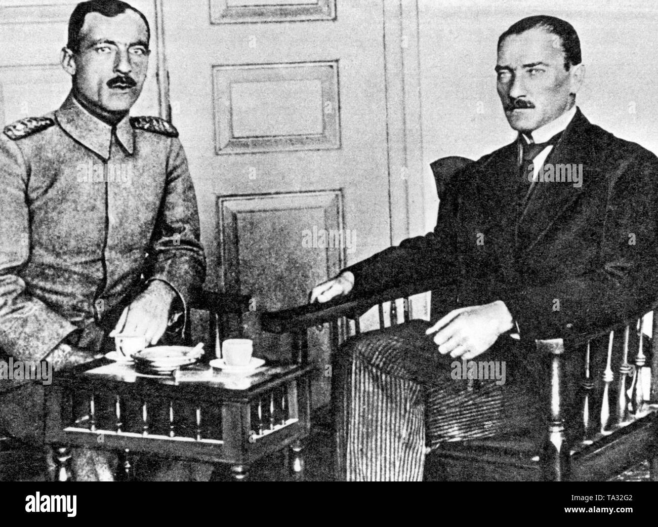 Cahit Banque d'images noir et blanc - Alamy