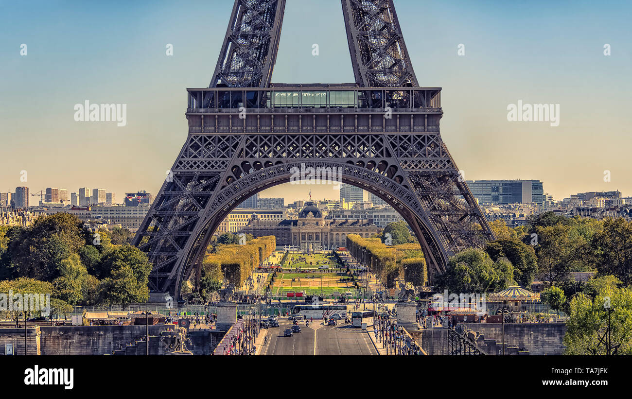 Vue depuis la tour eiffel au coucher du soleil Banque de photographies et d’images à haute ...