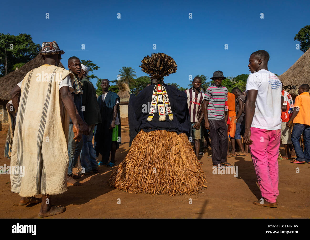 Masque de danse yacouba Banque de photographies et d’images à haute ...