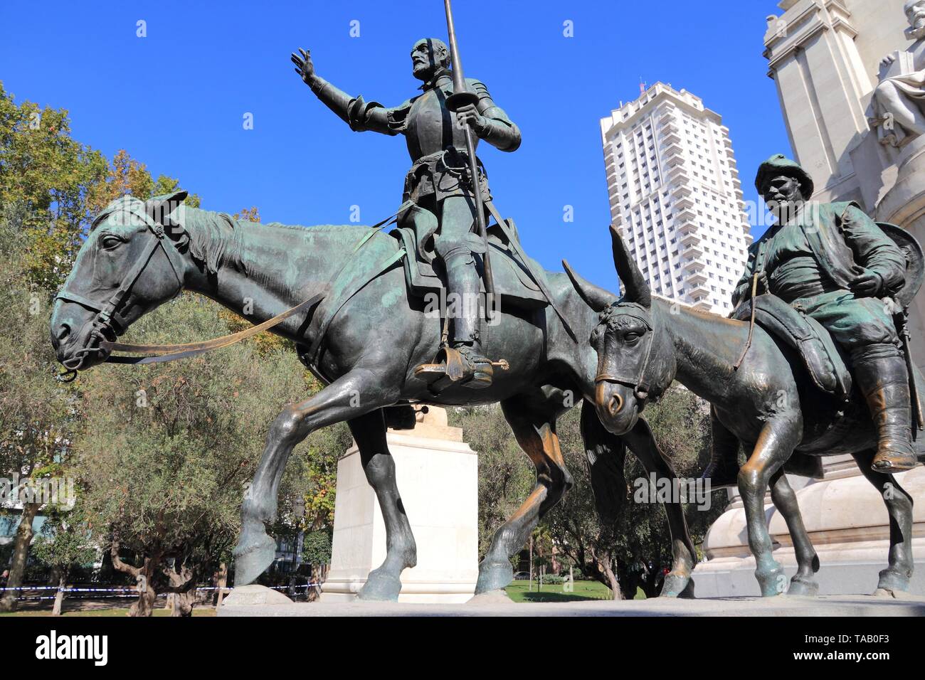 Madrid, Espagne - monuments à Plaza de Espana. Personnage célèbre ...