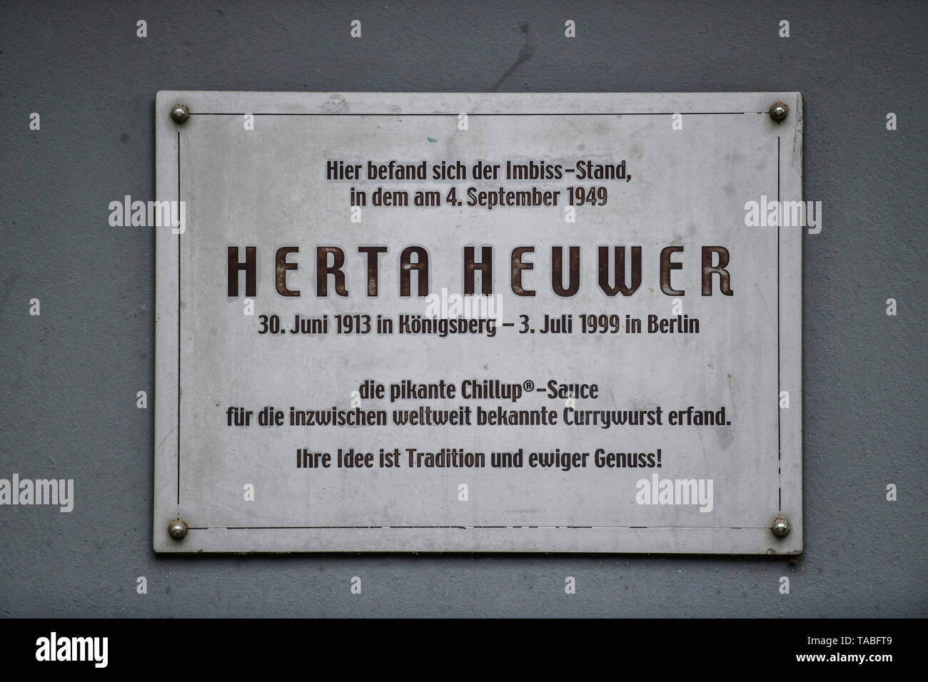 Table commémorative pour Herta Heuwer, inventeur de la saucisse grillée ...