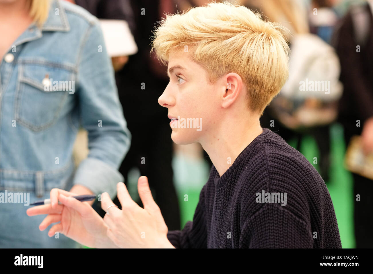 Mae martin Banque de photographies et d’images à haute résolution - Alamy