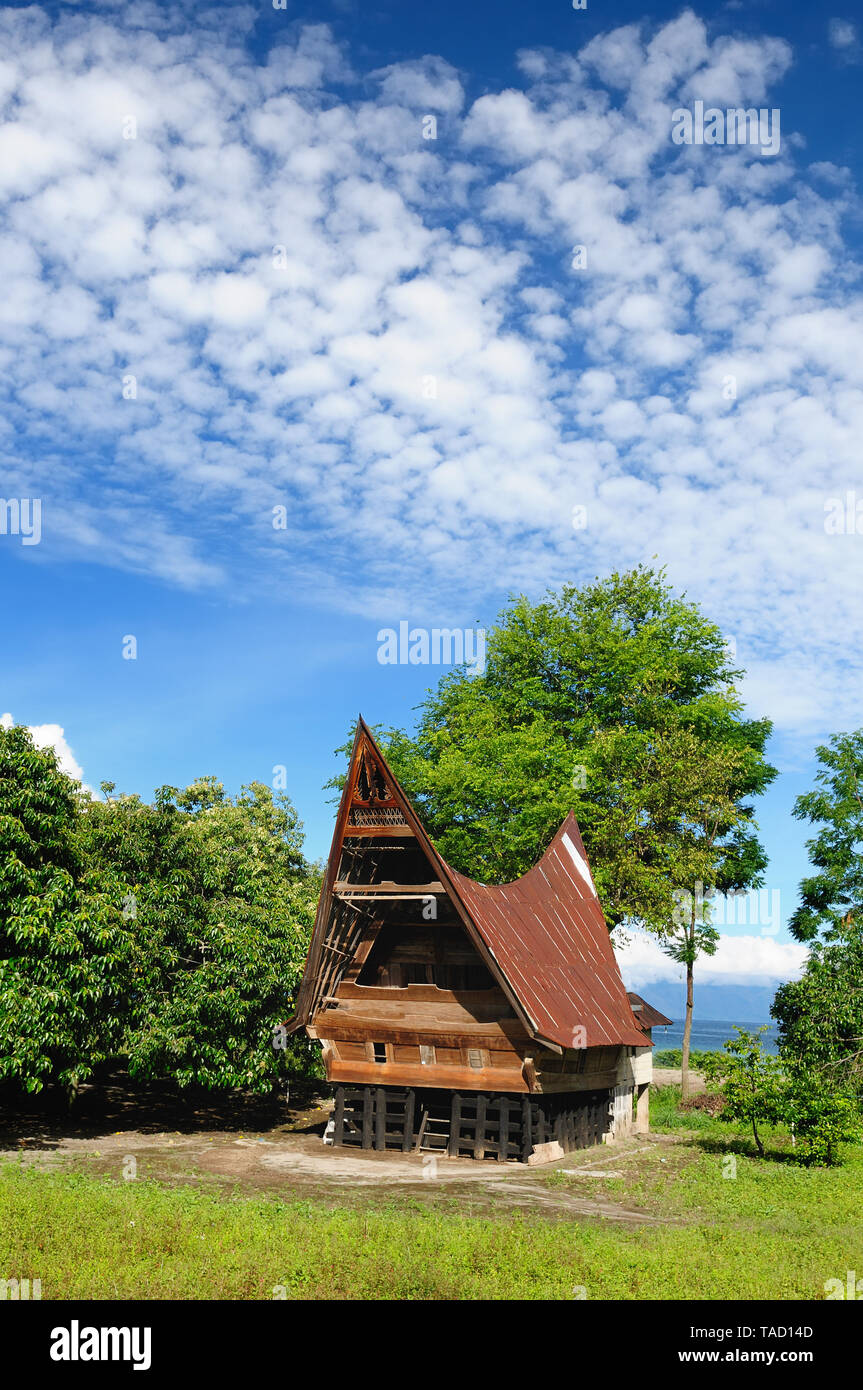 Batak house indonesia Banque de photographies et d’images à haute ...