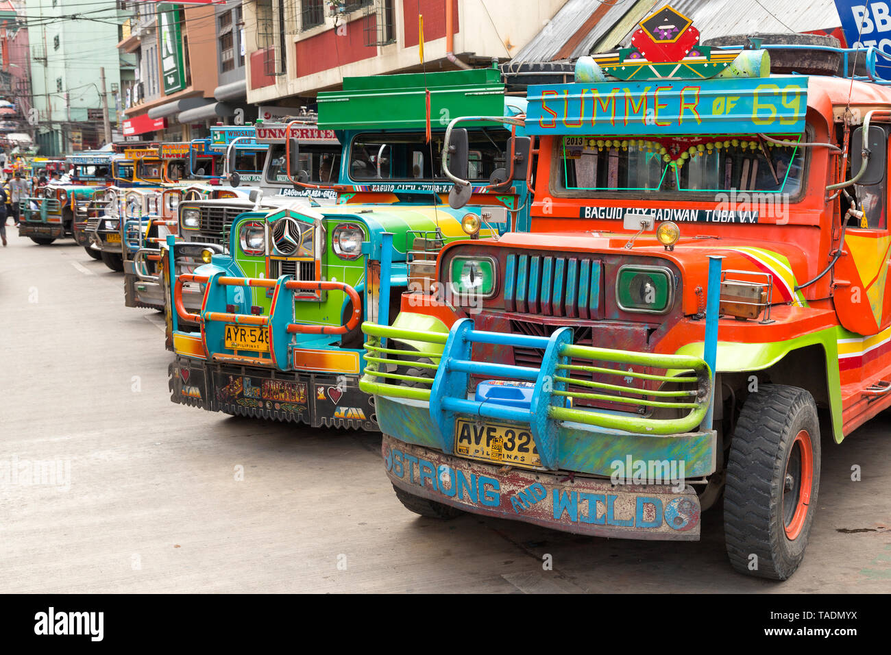 Jeepneys philippines Banque de photographies et d’images à haute ...