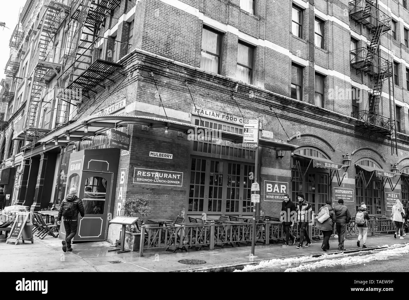 Mulberry street bar new york Banque de photographies et d’images à ...