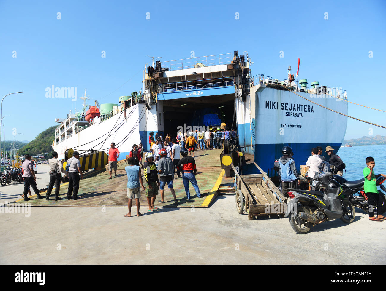 Bac de labuan Banque de photographies et d’images à haute résolution ...
