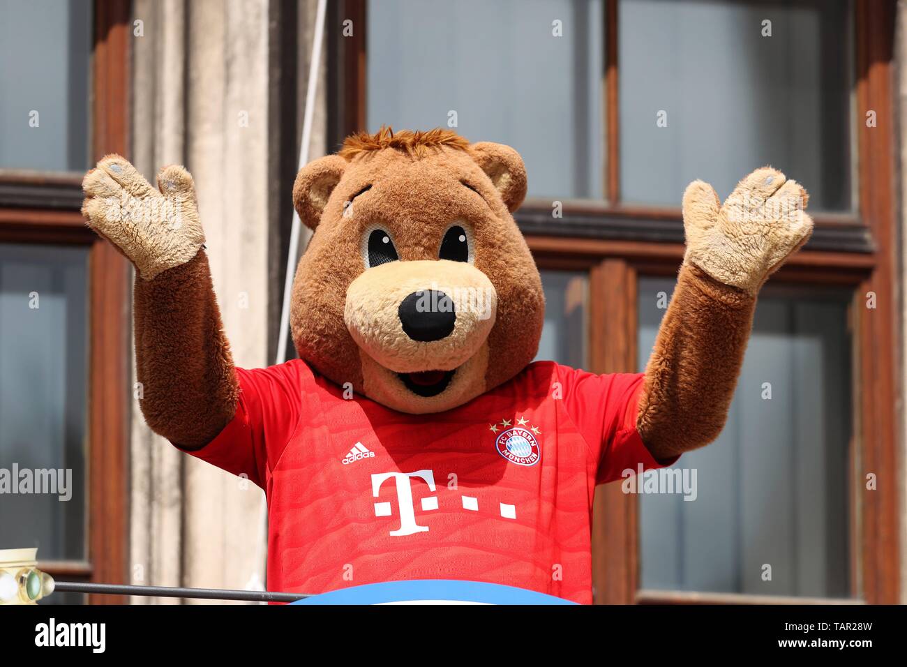 Mascot of bayern munich Banque de photographies et d’images à haute ...