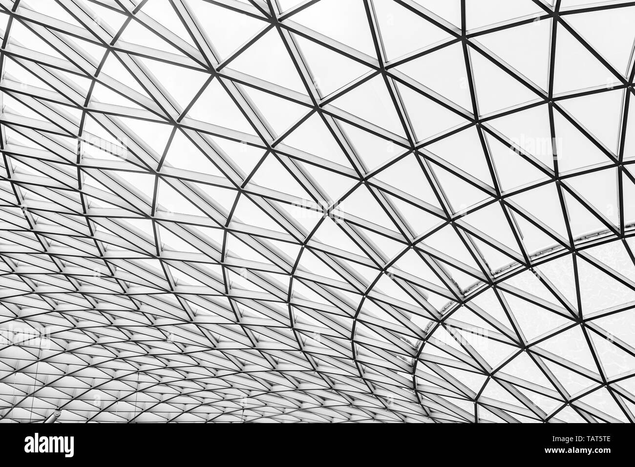 Architecture en triangle Banque de photographies et d’images à haute ...