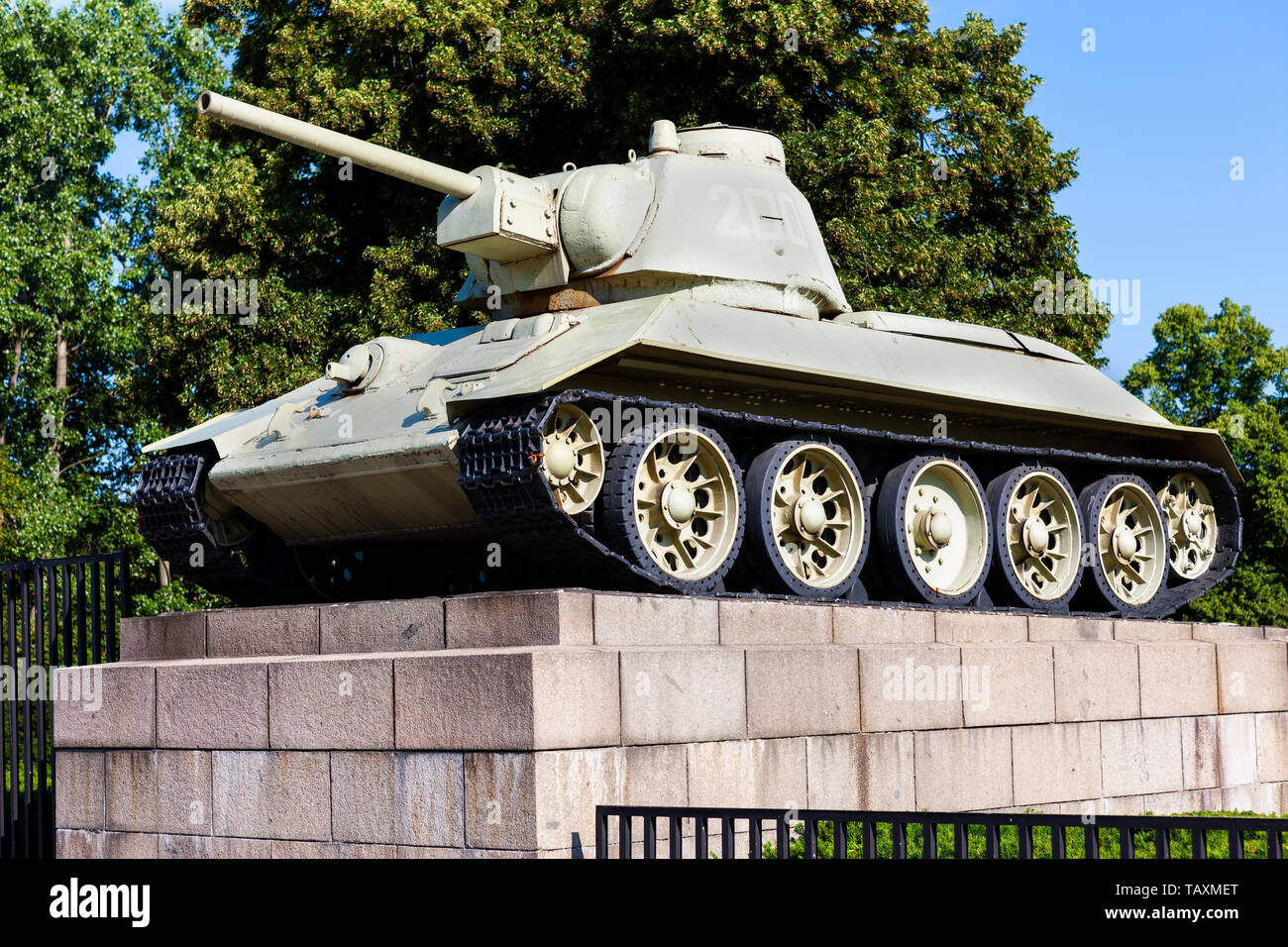 T34 tank Banque de photographies et d’images à haute résolution - Alamy