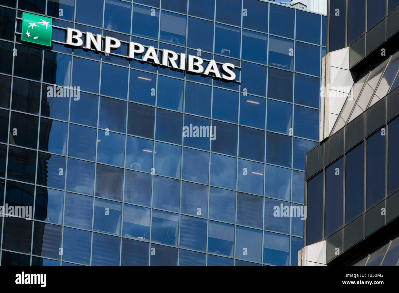 Bnp paribas logo Banque de photographies et d’images à haute résolution ...