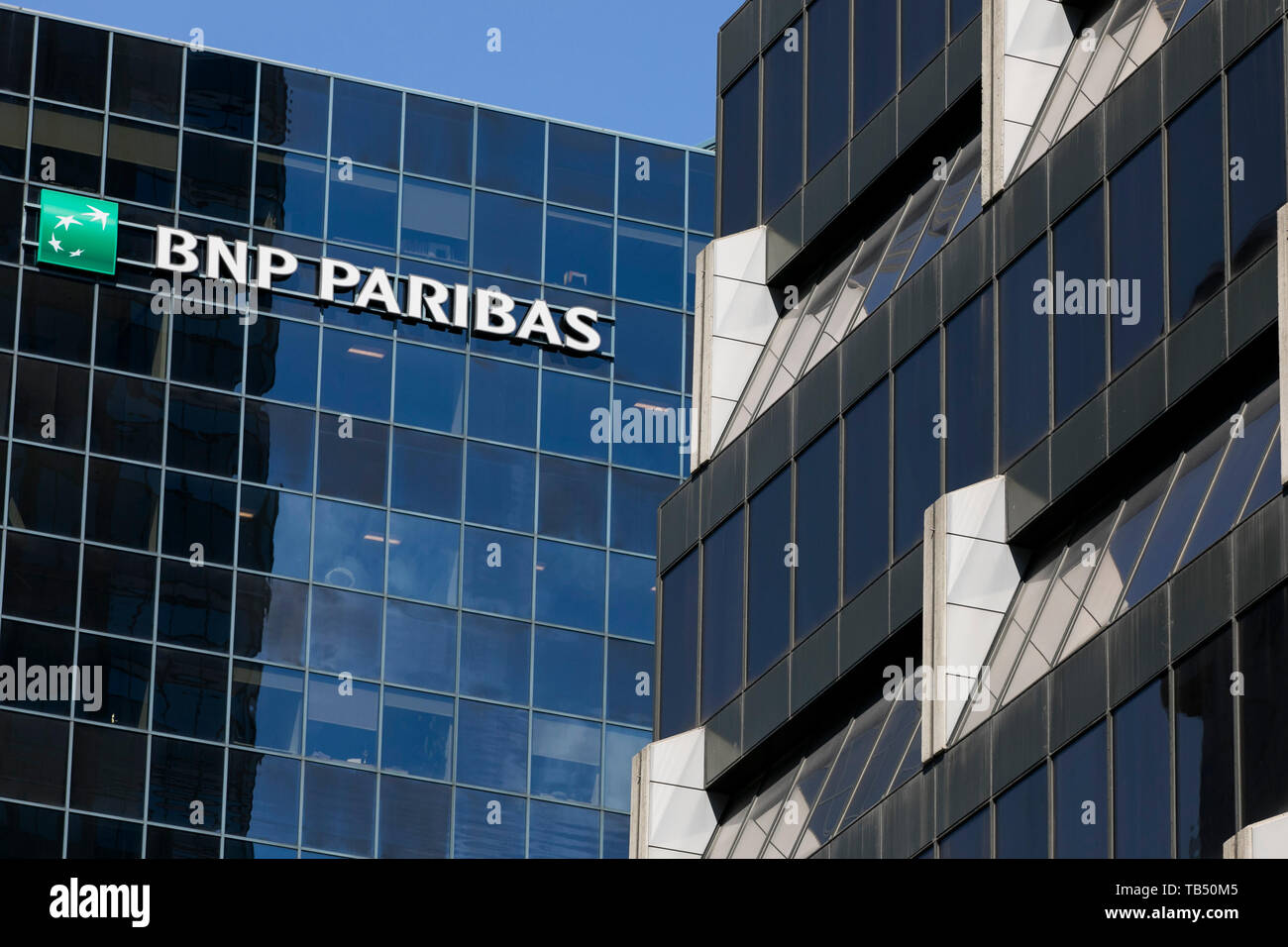 Bnp paribas logo Banque de photographies et d’images à haute résolution ...