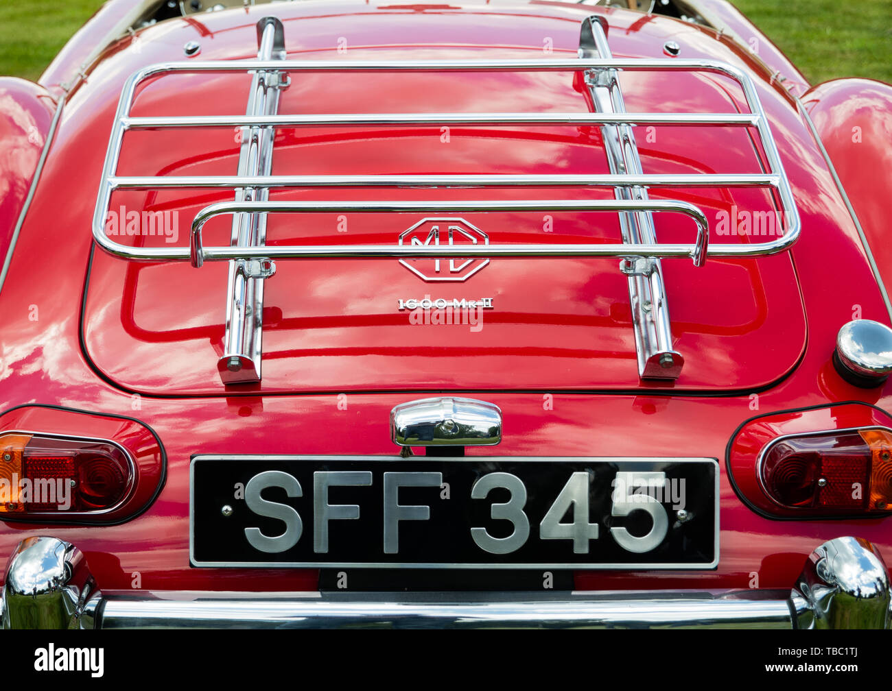 Chrome luggage rack Banque de photographies et d’images à haute ...