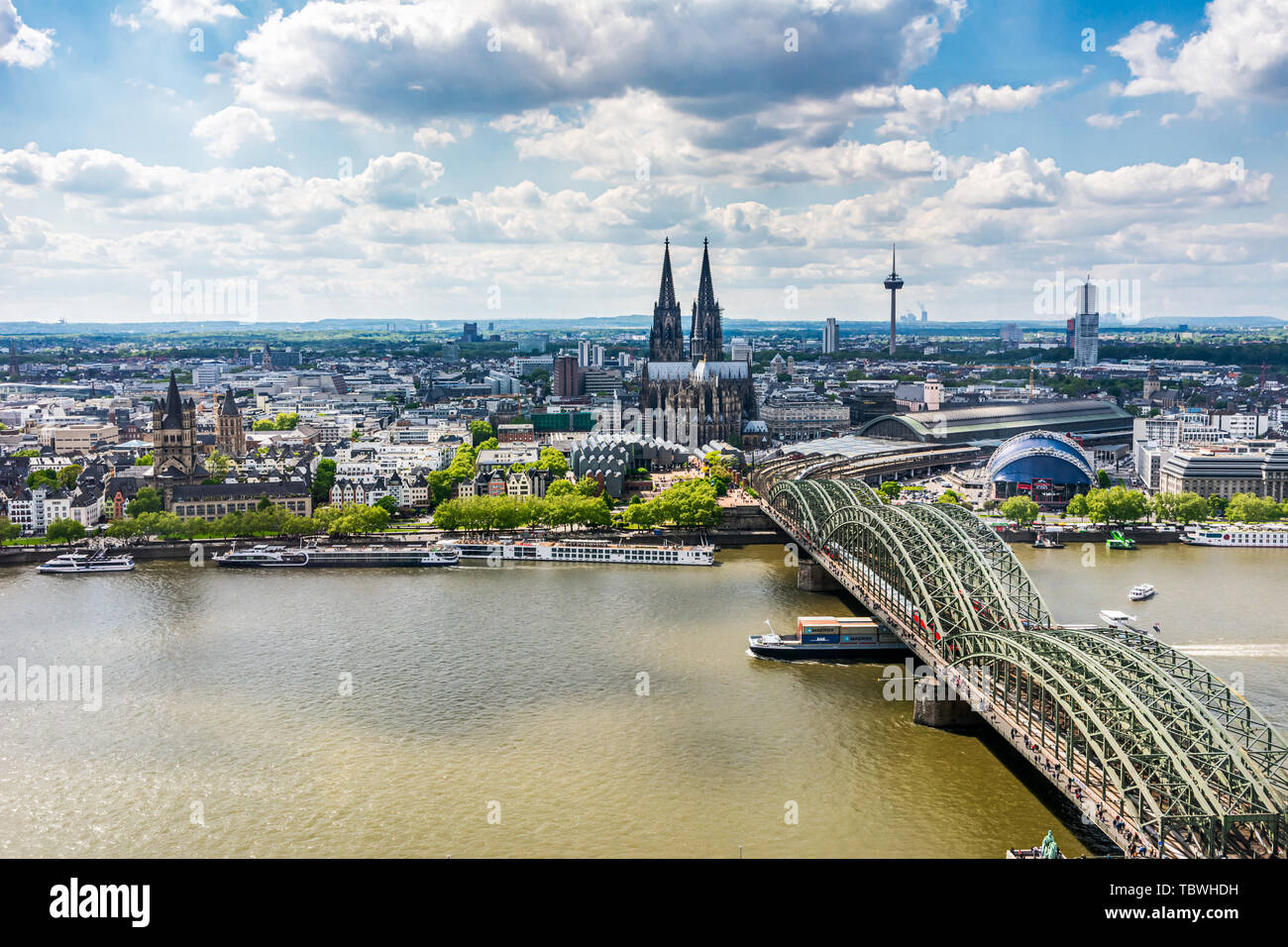 Flèche de la cathédrale de cologne Banque de photographies et d’images ...