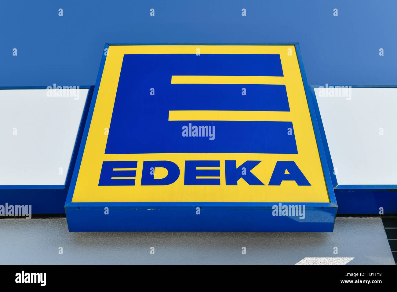 Edeka logo Banque de photographies et d’images à haute résolution - Alamy