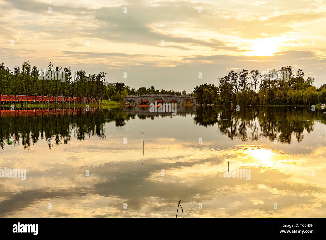 Parc du lac chengdu jincheng Banque de photographies et d’images à ...
