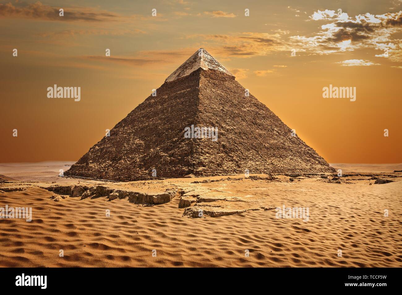 La pyramide de Khéphren belle vue à Gizeh, Egypte Photo Stock - Alamy