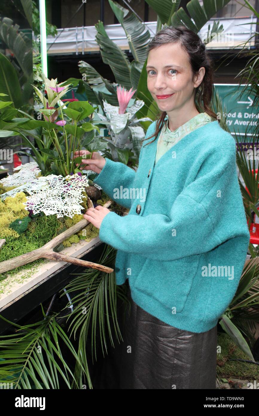 London.UK. Mileece (nom complet Mileece Abson) démontre son son unique ...