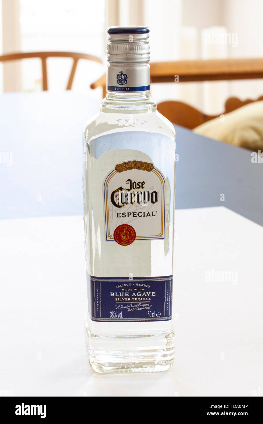 Tequila bottle mexico Banque de photographies et d’images à haute ...