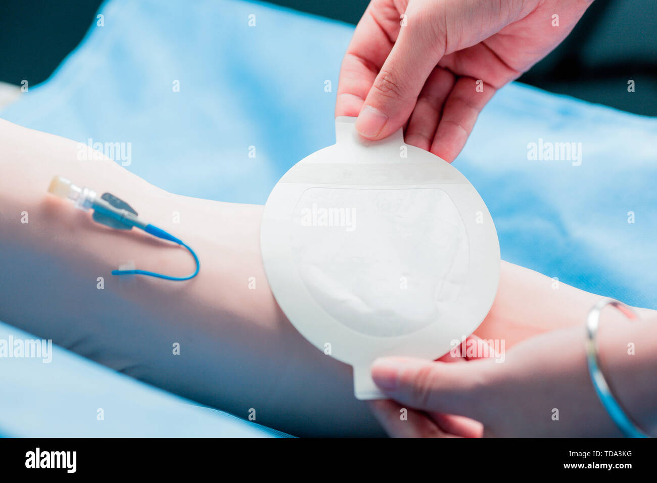 Les soins médicaux, l'exploitation de la perfusion intraveineuse, la ...