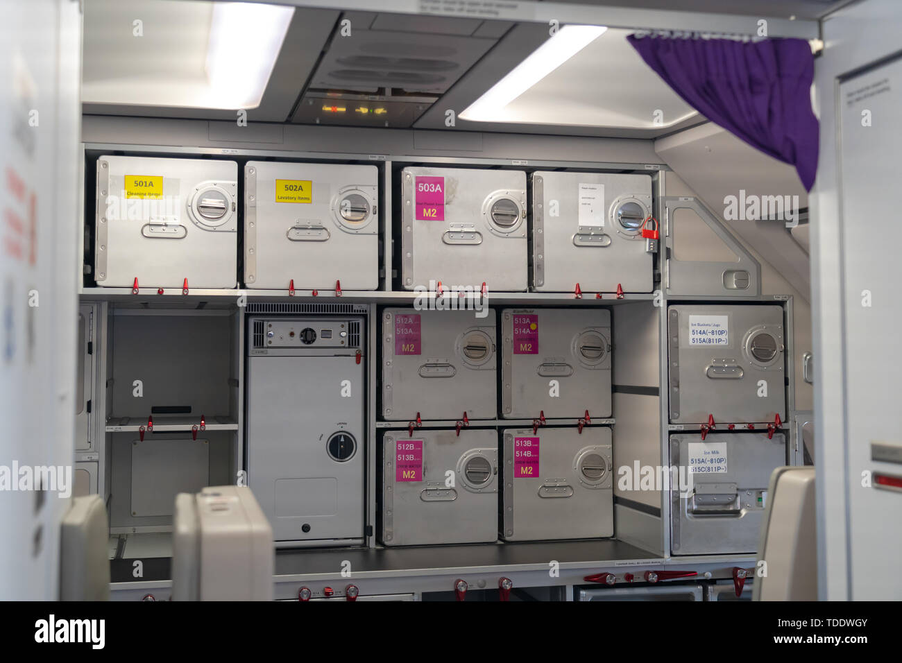 Cabine de l'avion Airbus A320-200 par Peach Aviation, un budget ...