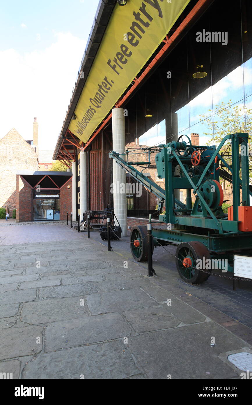 Streetlife museum of transport Banque de photographies et d’images à ...