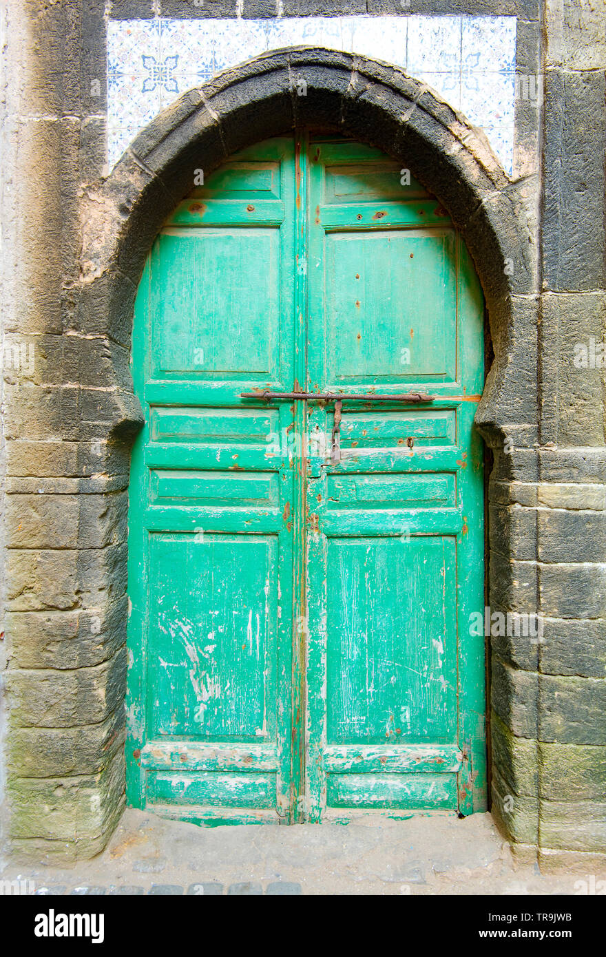 Porte marocaine traditionnelle Banque de photographies et d’images à ...