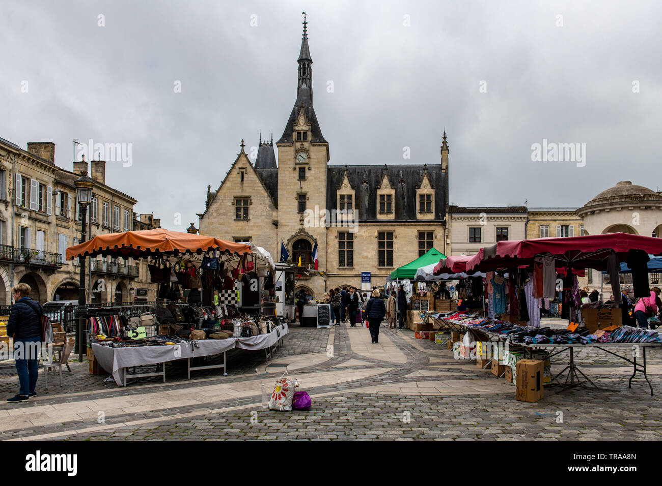 Ville de libourne Banque de photographies et d’images à haute ...