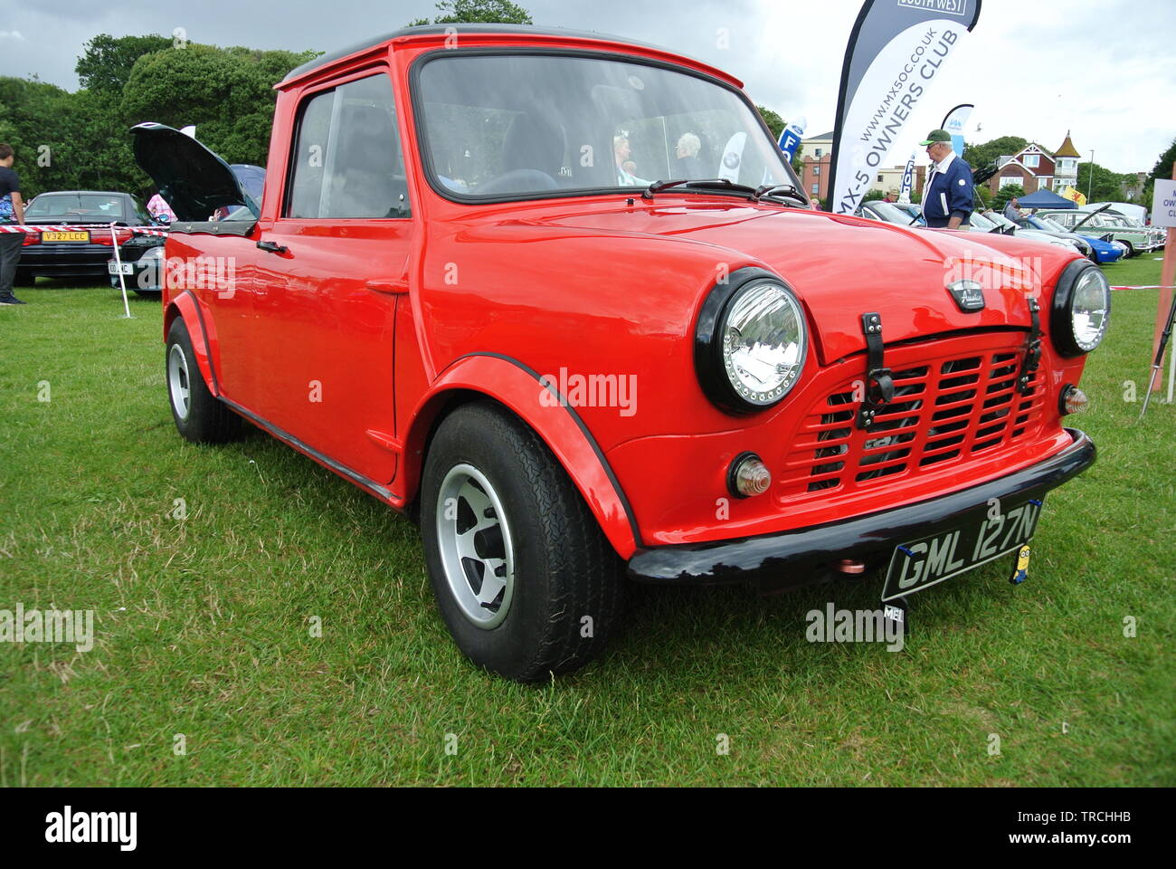 Une Austin Mini camionnette stationnée sur l'affichage à l'Riviera ...